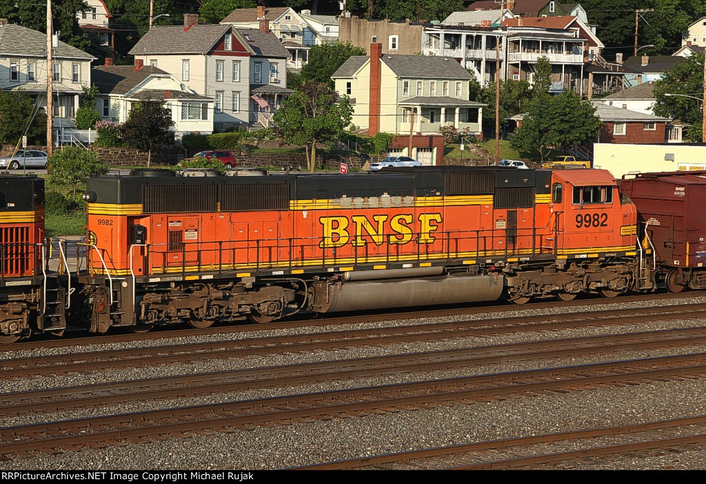 BNSF 9982